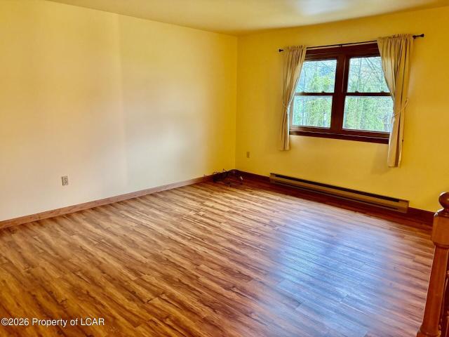 28 W Fallbrook Avenue