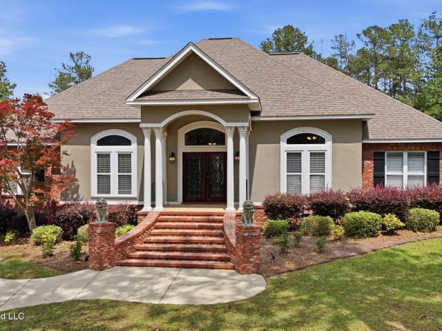 28 W Lake Rd, Hattiesburg, MS 39402 | MLS #4147 | Compass