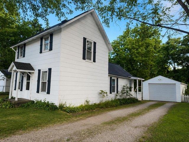 28 W Post St, Newaygo, MI 49337