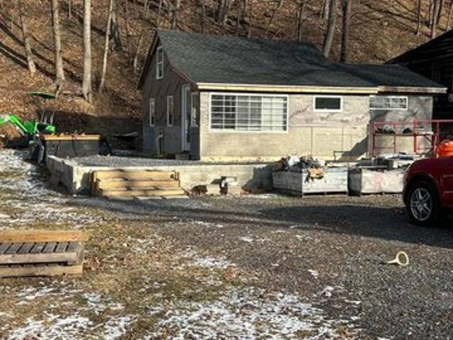 28 W Willow Terrace Dr, Mechanicsburg, PA 17050