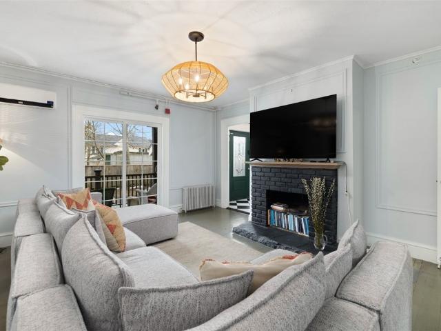 28 Weaver Avenue