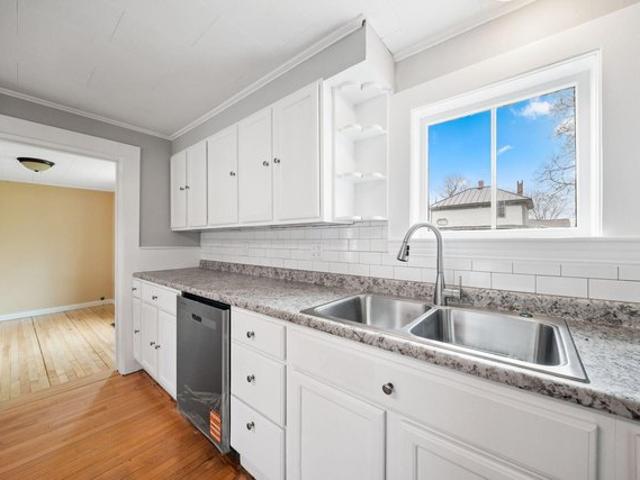 28 Weeks St, Houlton, ME 04730