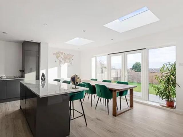 28 Whippendell Way, Scadbury, London, BR5 3DF, United Kingdom | 4 bed duplex for rent #138990269 | Rentberry