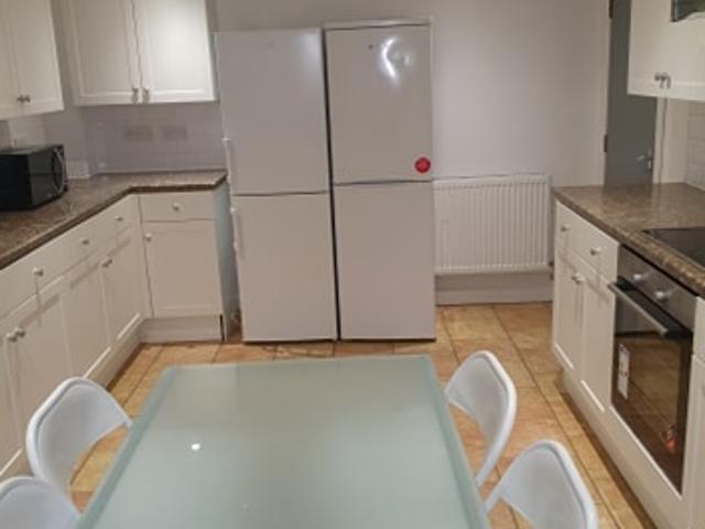 28 Winston Gardens