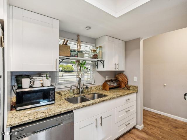 28 Aaron Cir, Ormond Beach, FL 32174 | MLS #2132