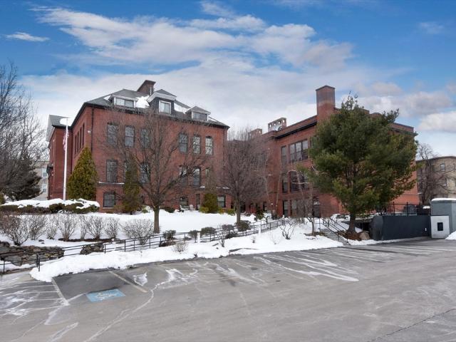 28 Adams St, Unit 304, Worcester, MA 01604 | Compass