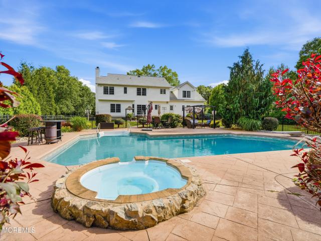 28 Amethyst Way