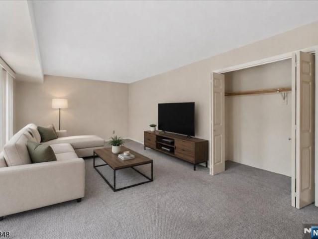 28 Amherst