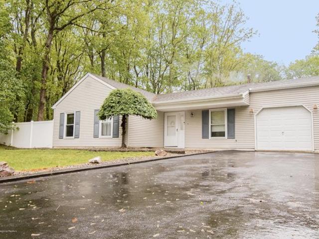 28 Ashford Rd, Jackson, NJ 08527