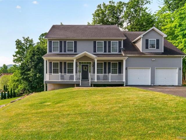 28 Ardmore St, New Windsor, NY 12553