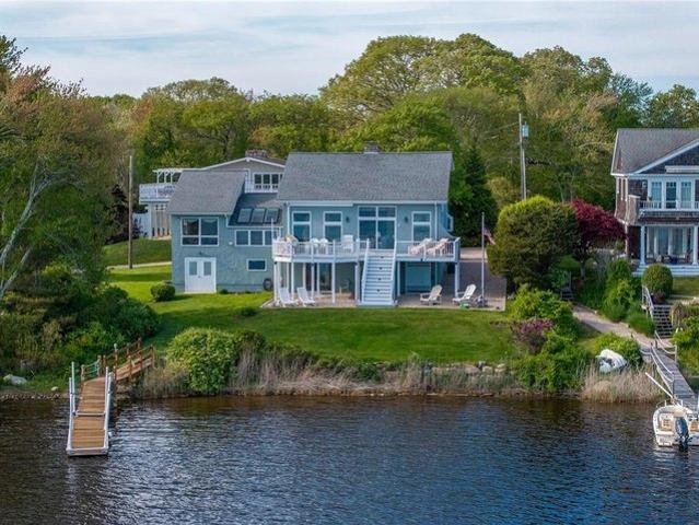28 Arrow Wood Trl, South Kingstown, RI 02879
