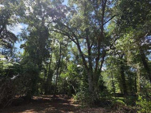 28 B Oak Hollow Drive