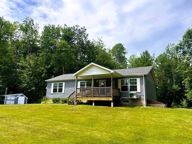 28 Back Searsport Rd, Belfast, ME 04915