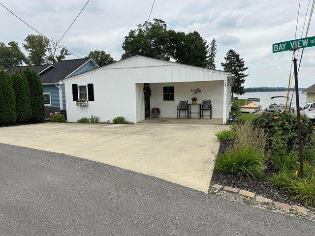 28 Bay View Dr, Buckeye Lake, OH 43008