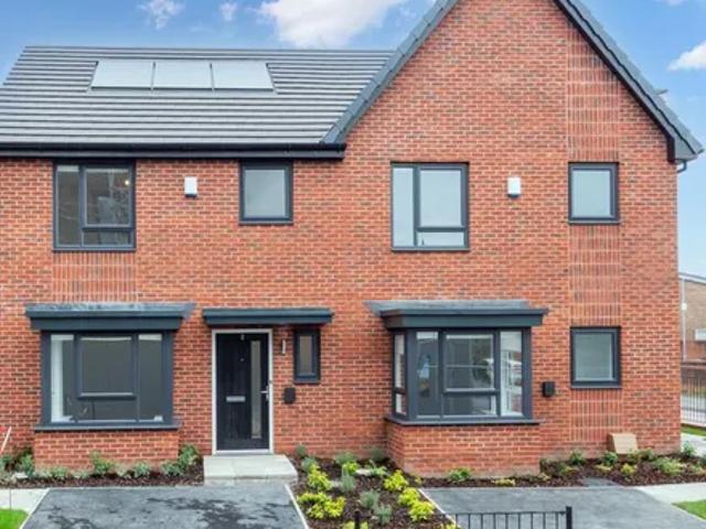 28 Bennett Street, Manchester, M12 5NZ, United Kingdom | 3 bed house for rent #168162948 | Rentberry