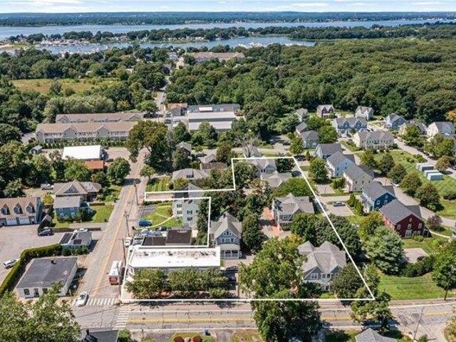 28 bedroom, Barrington RI 02806 105192587