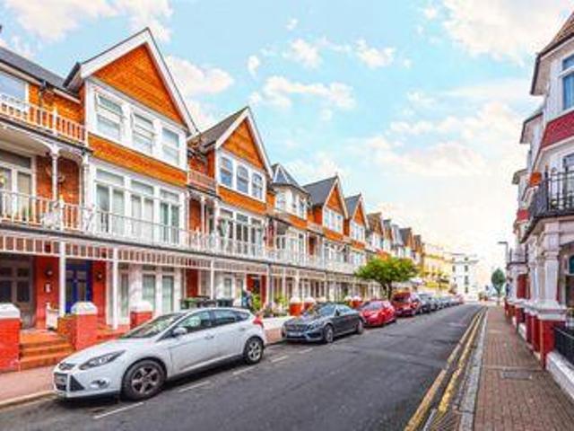 28 Bedrooms Terraced house for sale in Elms Avenue, Eastbourne BN21