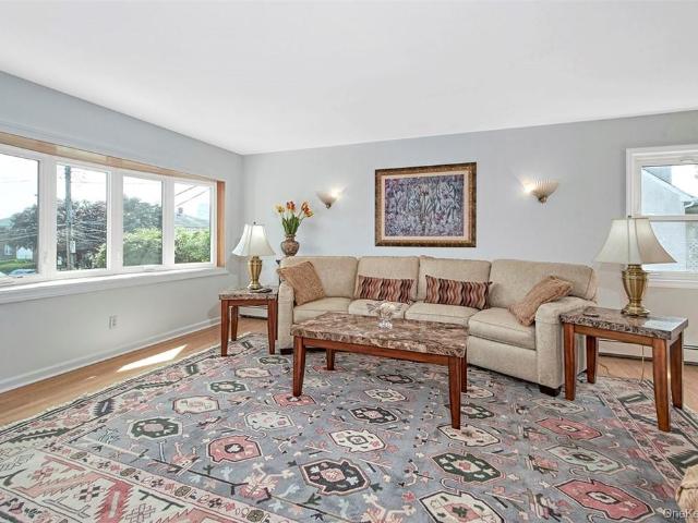 28 Beechwood Avenue