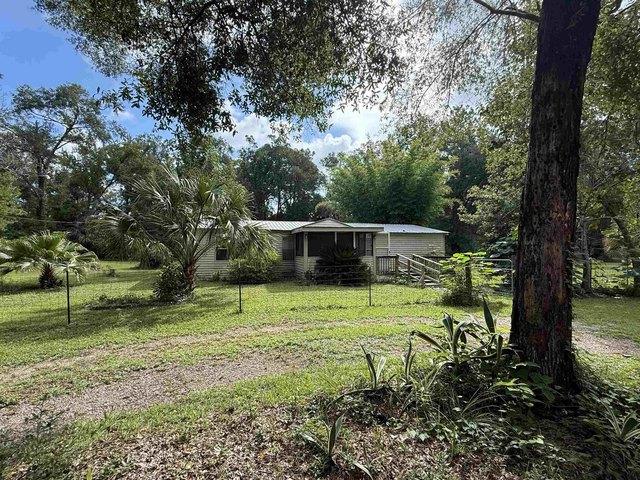 28 Big White Oak Ln, Crawfordville, FL 32327
