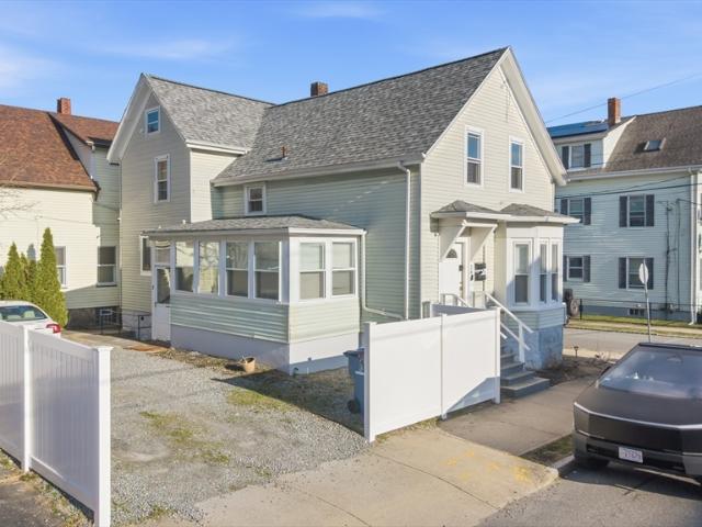 28 Borden St, New Bedford, MA 02740 | MLS #73499
