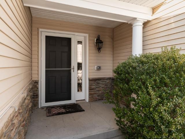 28 Bowood Ln, Unit 28, Marlborough, MA 01752 | MLS #73469 | Compass