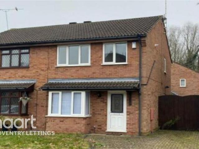28 Blackshaw Drive, Coventry, CV2 2PW 3 bed semi detached house to rent £1,175 pcm £271 pw