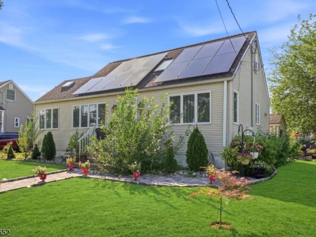 28 Brookhill Ter