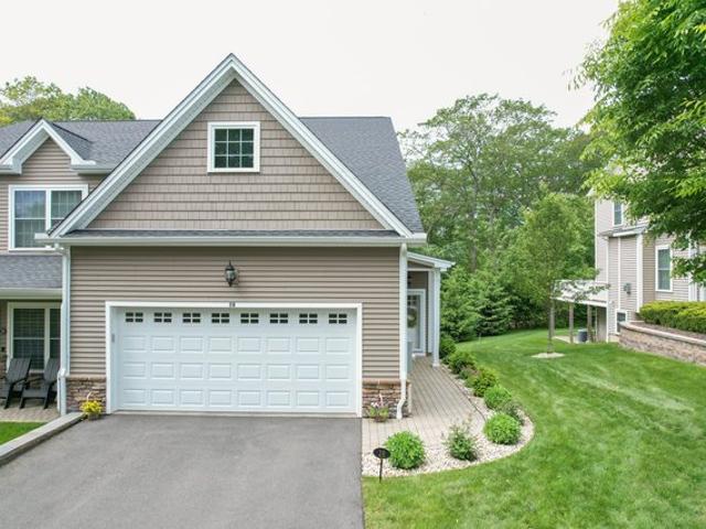 28 Brookview Cir Unit 28, Bristol, CT 06010