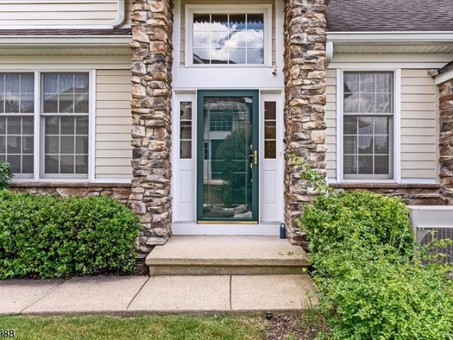 28 Briar Ct
