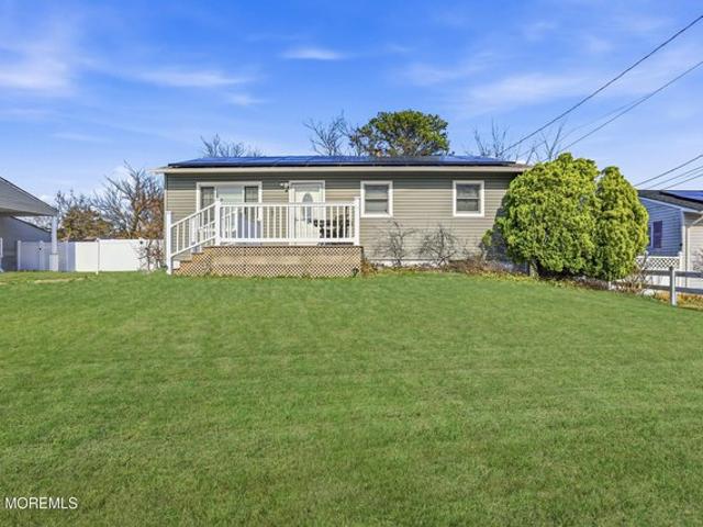 28 Bucknell Dr, Toms River, NJ 08757