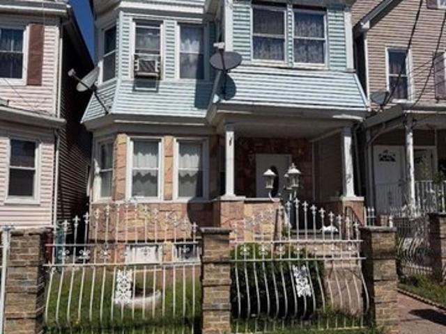 28 Burgess Pl, Passaic, NJ 07055