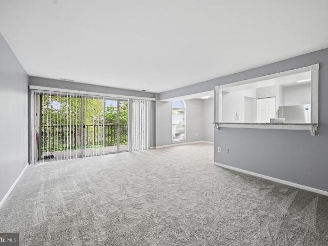 28 Canterbury Square # 302