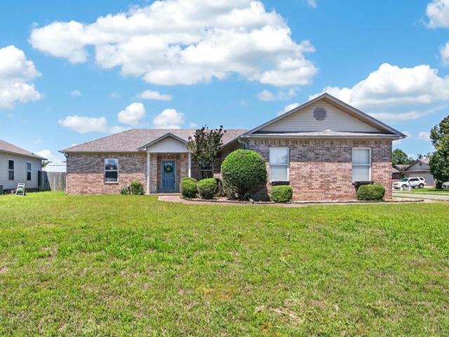 28 Castleton Dr, Ward, AR 72176