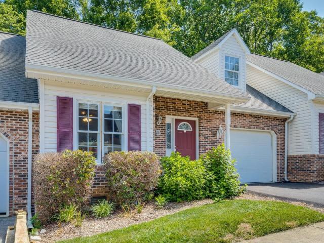 28 Cherokee Ridge Court