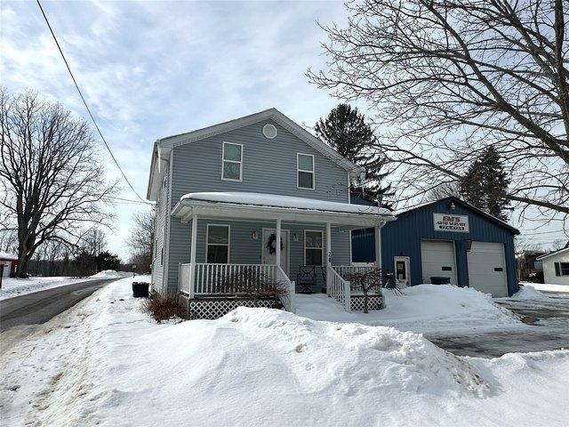 28 Chestnut St, Girard, PA 16417