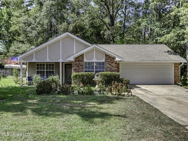 28 Circle Dr SE, Magee, MS 39111