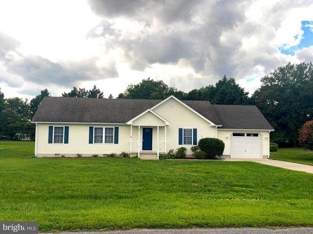 28 Circle Dr W, Milton, DE 19968