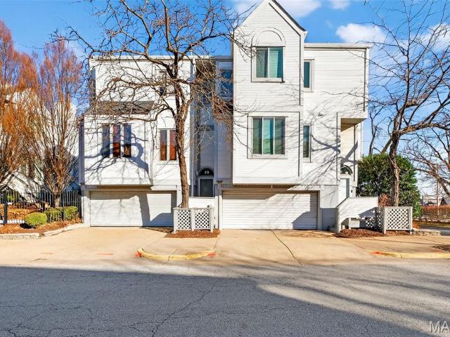 28 Columbus Square Dr, St. Louis, MO 63101 | MLS #26016 | Compass