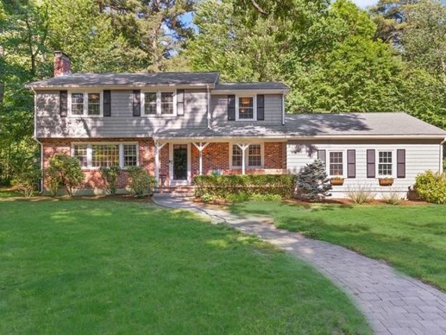 28 Colburn Dr, Sharon, MA 02067