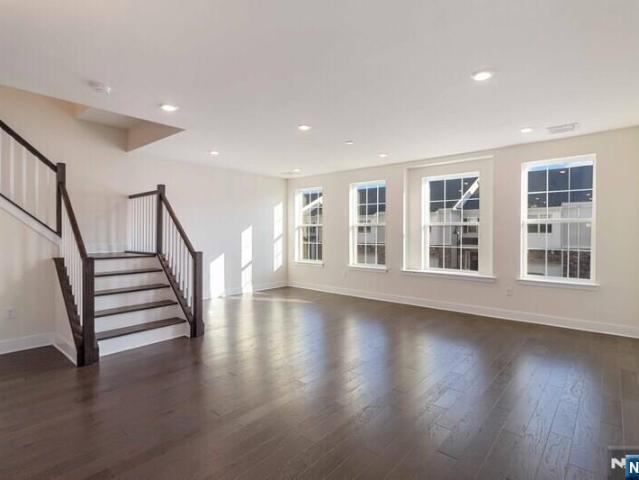 28 Colgate Drive # 905