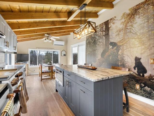 28 Colony Ln, Bridgton, ME 04009