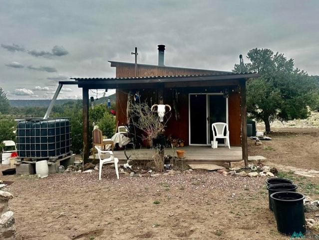 28 Corner Dr, Quemado, NM 87829