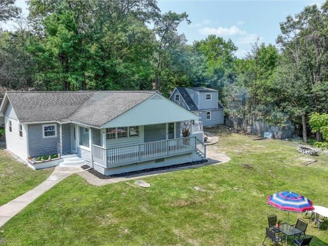 28 Cottage Street W
