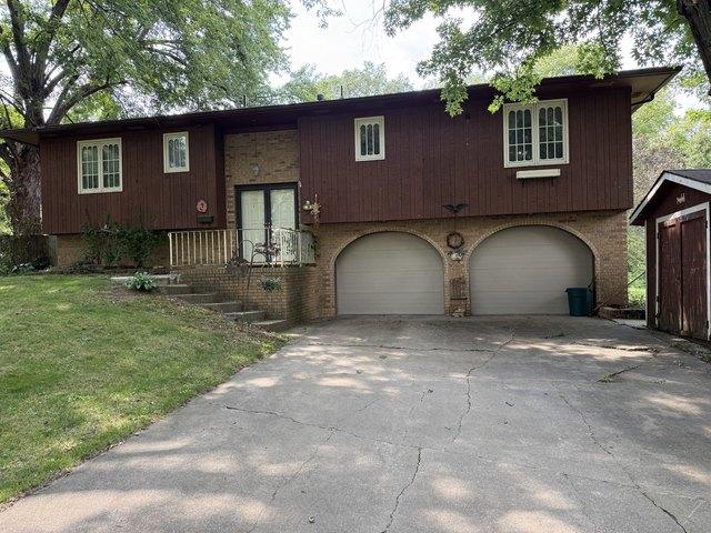 28 Crestview Dr, Geneseo, IL 61254