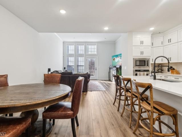 28 Dahlia Dr # 28