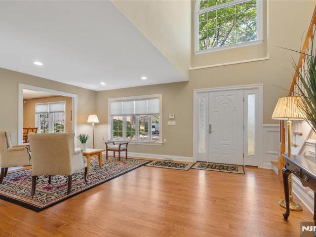 28 Demarest Road