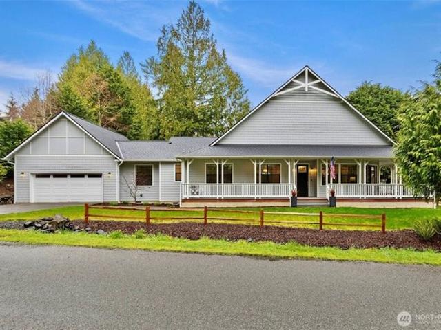 28 Deer Hollow Rd, Port Ludlow, WA 98365