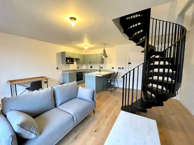 28 Derwent House, Mary Ann Street, Birmingham B3, 1 bed flat to rent, £1,150 pcm | PrimeLocation