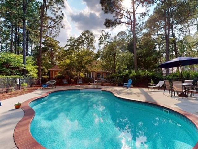 28 Devon Dr, Pinehurst, NC 28374