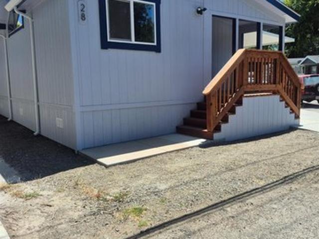 28 Donna Dr, Santa Rosa, CA 95403